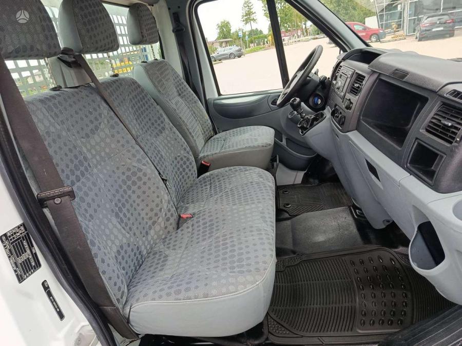 Balts Ford Transit 2008 Tauragė, ar dzinēja tilpumu 2.40 L un nobraukumu 144 tūkst. km par 7800 €, foto 24 vietnē AUTOMOTO.COM.LV