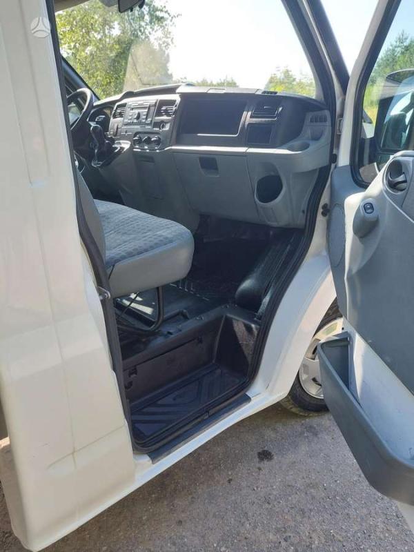 White Ford Transit 2008 in Klaipeda, with an engine capacity of 2.20 L and mileage of 256 thousand km for 4999 €, photo 8 on AUTOMOTO.COM.LV