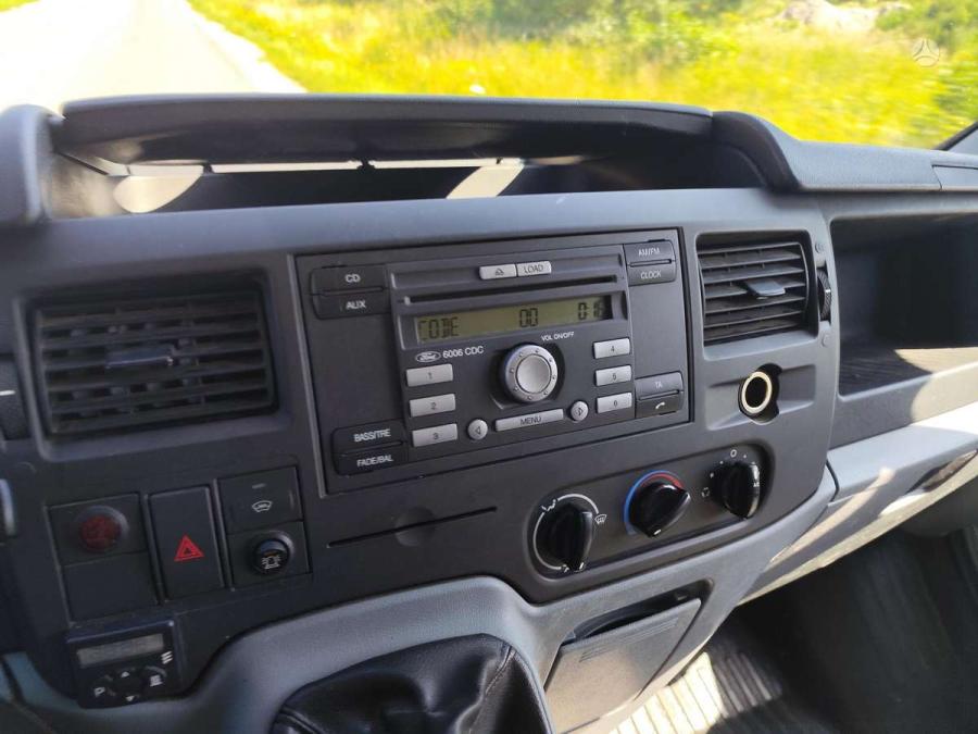 Balts Ford Transit 2008 Klaipėda, ar dzinēja tilpumu 0.00 L un nobraukumu 220 tūkst. km par 4999 €, foto 12 vietnē AUTOMOTO.COM.LV