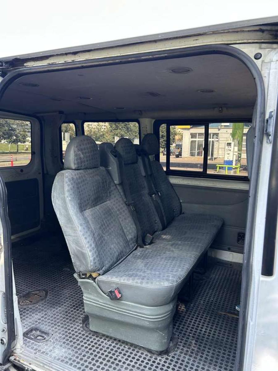 White Ford Transit 2008 in Vilnius, with an engine capacity of 2.20 L and mileage of 391 thousand km for 2300 €, photo 6 on AUTOMOTO.COM.LV