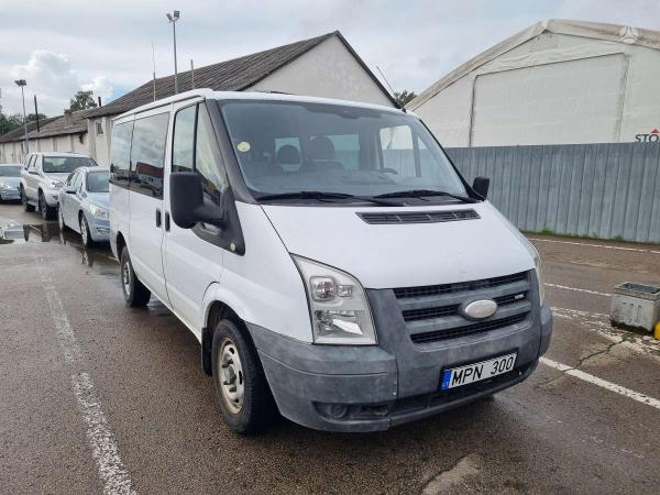 Ford Transit 2008 TauragÄ vietnÄ Balts Ford Transit 2008 TauragÄ, ar dzinÄja tilpumu 2.20 L un nobraukumu 240 tÅ«kst. km par 3600 ā¬, foto 5 vietnÄ AUTOMOTO.COM.LV