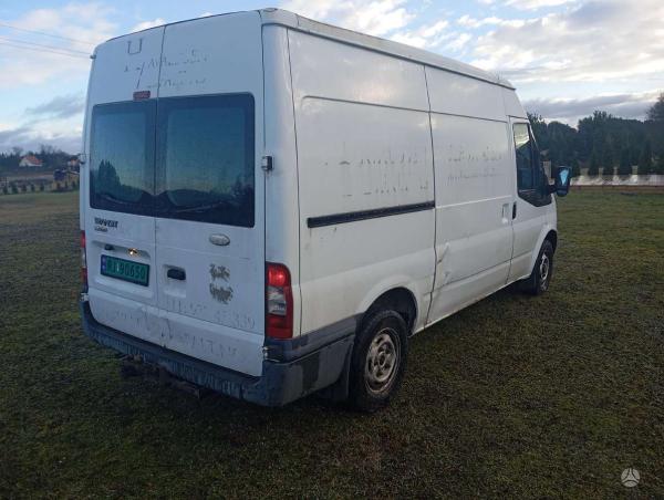 White Ford Transit 2009 in Jonava, with an engine capacity of 2.20 L and mileage of 200 thousand km for 1900 €, photo 4 on AUTOMOTO.COM.LV
