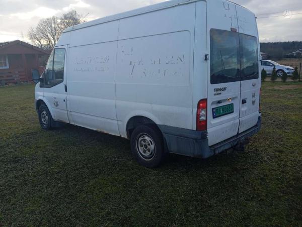 White Ford Transit 2009 in Jonava, with an engine capacity of 2.20 L and mileage of 200 thousand km for 1900 €, photo 5 on AUTOMOTO.COM.LV