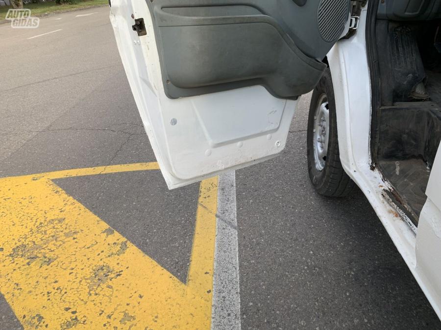 White Ford Transit 2009 in Kaunas, with an engine capacity of 2.40 L and mileage of 347 thousand km for 2550 €, photo 26 on AUTOMOTO.COM.LV