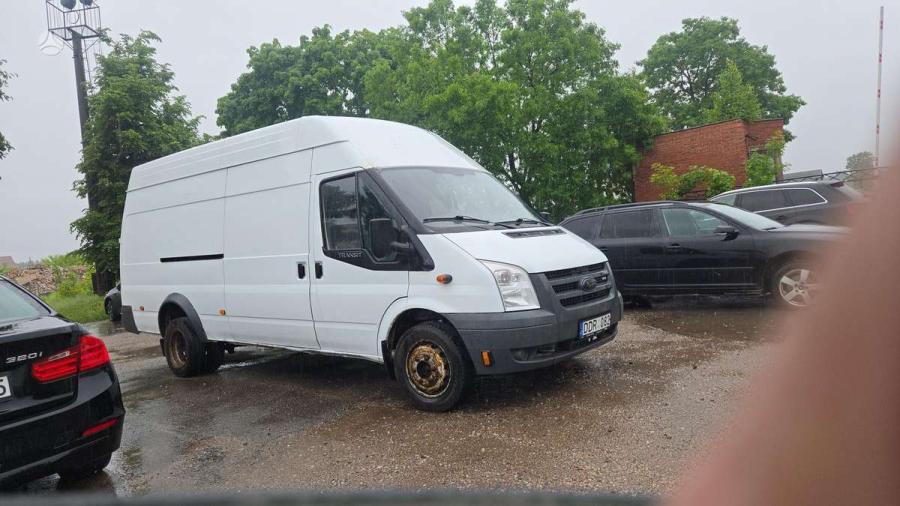 Balts Ford Transit 2009 Viļņa, ar dzinēja tilpumu 2.40 L un nobraukumu 286 tūkst. km par 4700 €, foto 4 vietnē AUTOMOTO.COM.LV