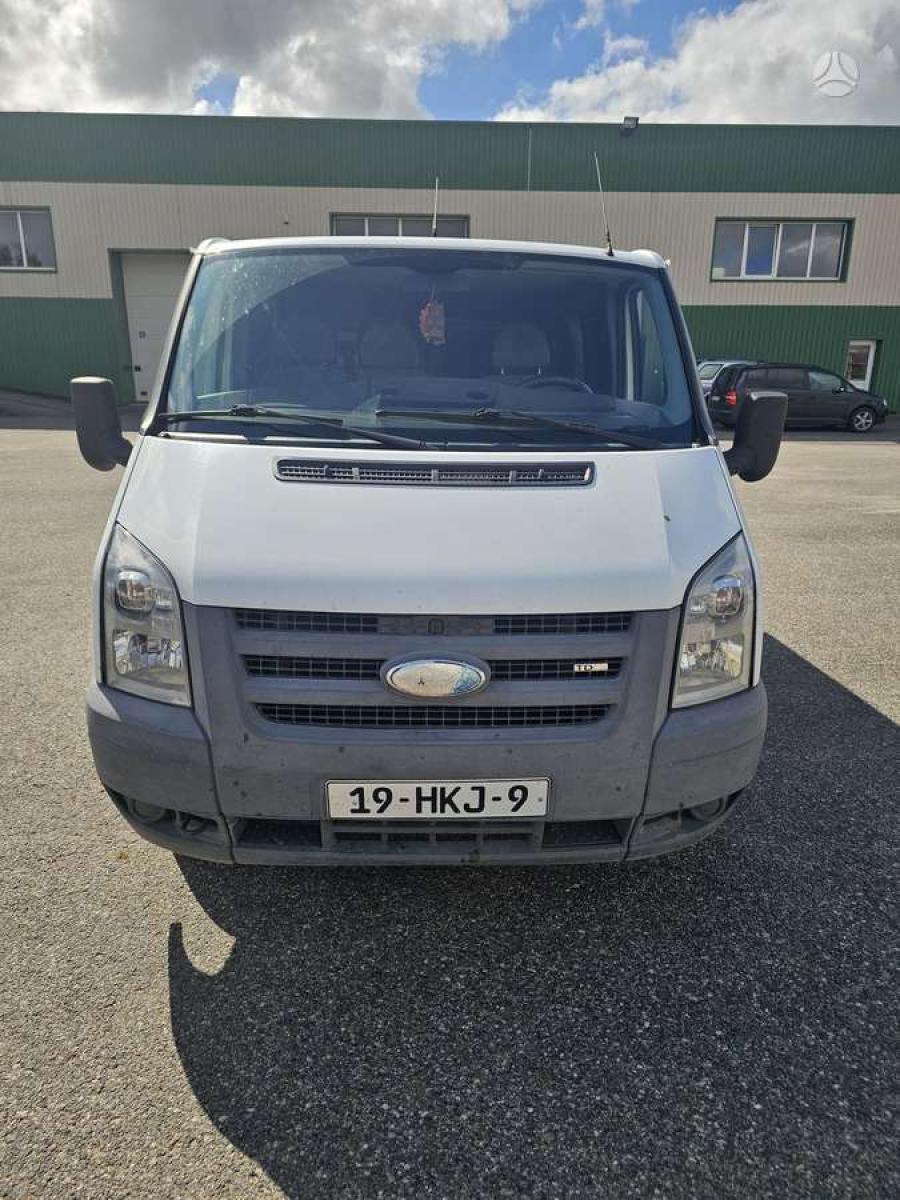 Balts Ford Transit 2009 Plungė, ar dzinēja tilpumu 2.20 L un nobraukumu 230 tūkst. km par 3500 €, foto 1 vietnē AUTOMOTO.COM.LV