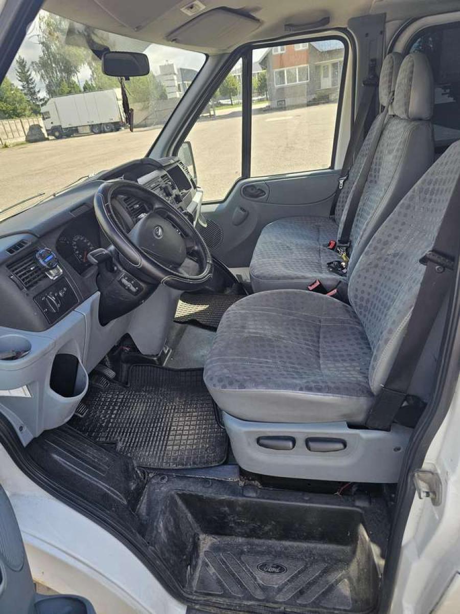 Balts Ford Transit 2009 Plungė, ar dzinēja tilpumu 2.20 L un nobraukumu 230 tūkst. km par 3500 €, foto 8 vietnē AUTOMOTO.COM.LV