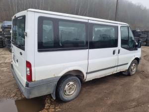 White Ford Transit 2010 in Kaunas, with an engine capacity of 2.20 L and mileage of 390 thousand km for 1400 €, photo 5 on AUTOMOTO.COM.LV