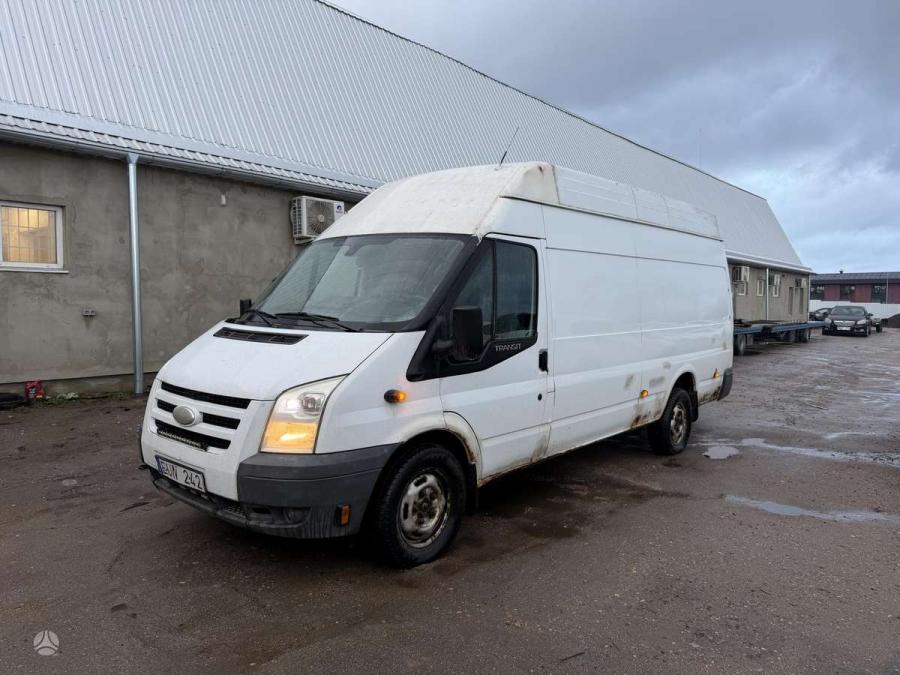 Balts Ford Transit 2010 Kauņa, ar dzinēja tilpumu 2.40 L un nobraukumu 381 tūkst. km par 2300 €, foto 1 vietnē AUTOMOTO.COM.LV