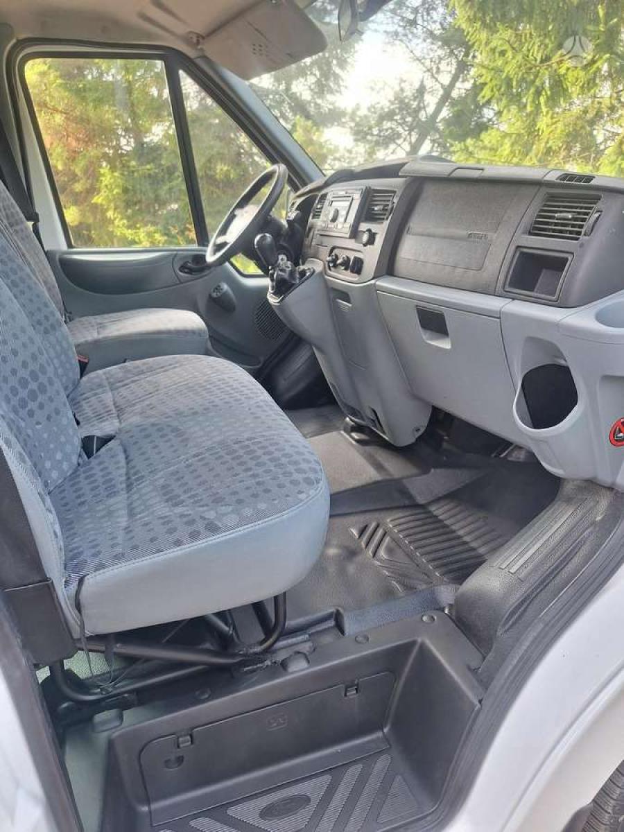 Balts Ford Transit 2010 Tauragė, ar dzinēja tilpumu 2.20 L un nobraukumu 210 tūkst. km par 5500 €, foto 7 vietnē AUTOMOTO.COM.LV