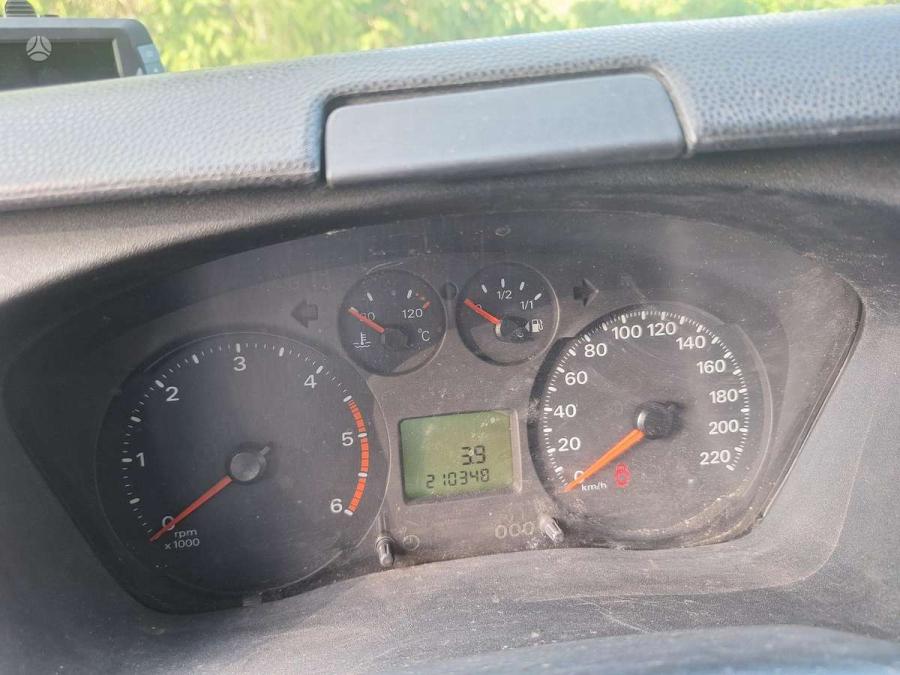 Balts Ford Transit 2010 Tauragė, ar dzinēja tilpumu 2.20 L un nobraukumu 210 tūkst. km par 5500 €, foto 9 vietnē AUTOMOTO.COM.LV