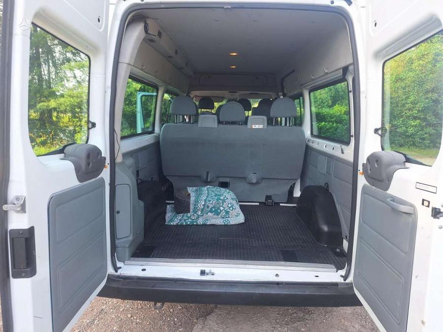Balts Ford Transit 2010 Tauragė, ar dzinēja tilpumu 2.20 L un nobraukumu 210 tūkst. km par 5500 €, foto 12 vietnē AUTOMOTO.COM.LV