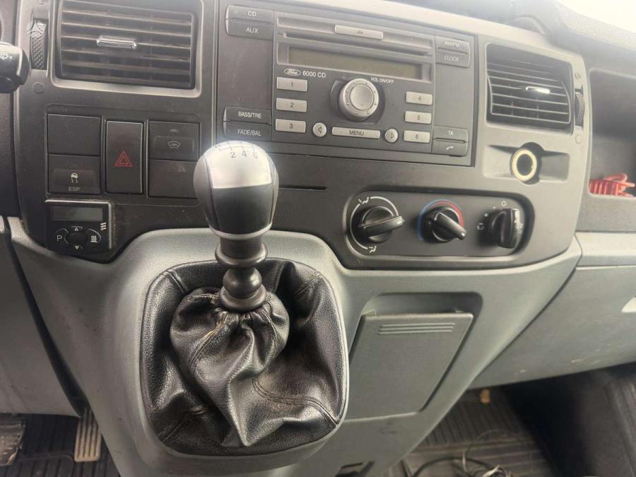 Balts Ford Transit 2010 Kauņa, ar dzinēja tilpumu 2.40 L un nobraukumu 421 tūkst. km par 1900 €, foto 8 vietnē AUTOMOTO.COM.LV