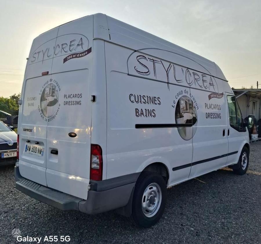 White Ford Transit 2010 in Silale, with an engine capacity of 2.20 L and mileage of 202 thousand km for 3800 €, photo 4 on AUTOMOTO.COM.LV