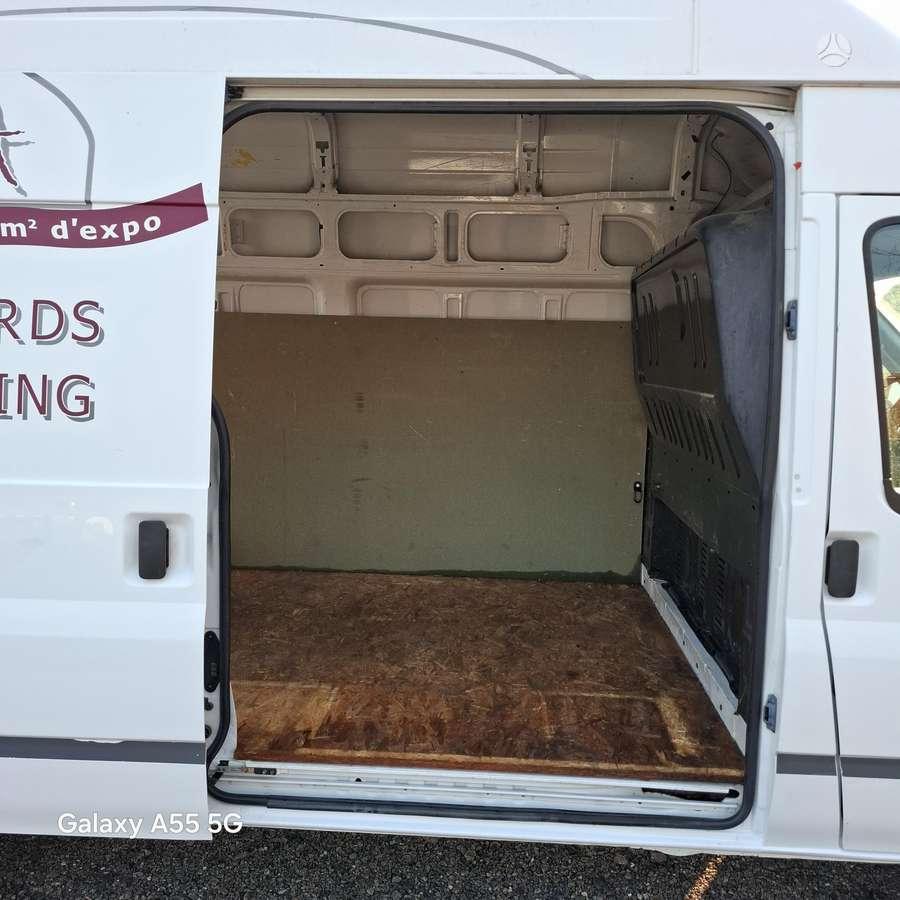 White Ford Transit 2010 in Silale, with an engine capacity of 2.20 L and mileage of 202 thousand km for 3800 €, photo 12 on AUTOMOTO.COM.LV