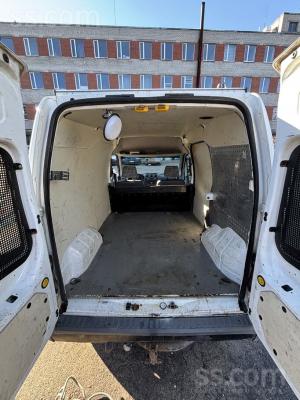 Balts Ford Transit 2010 Rīga, ar dzinēja tilpumu 1.80 L un nobraukumu 256 tūkst. km par 1100 €, foto 7 vietnē AUTOMOTO.COM.LV