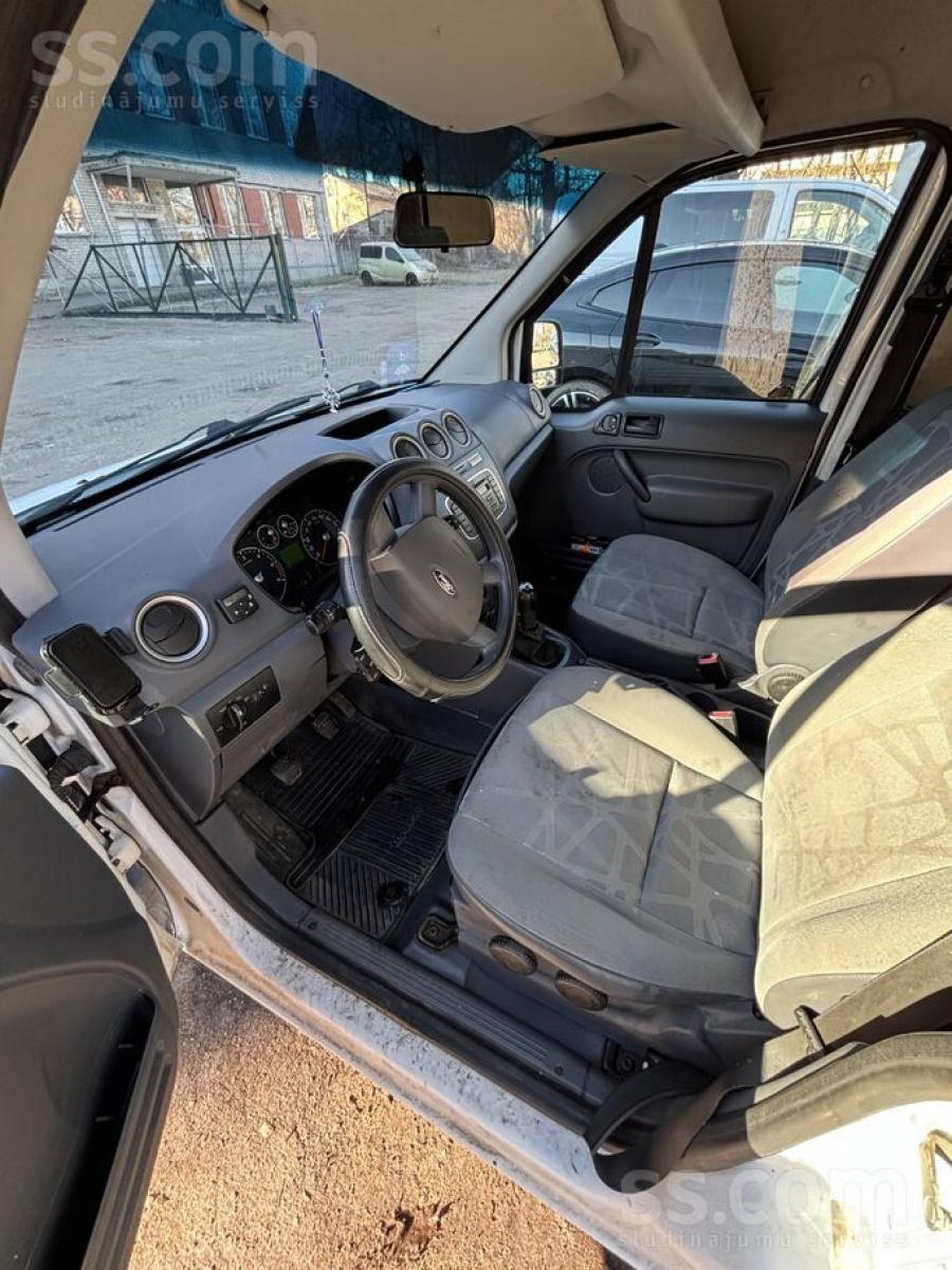 Balts Ford Transit 2010 Rīga, ar dzinēja tilpumu 1.80 L un nobraukumu 256 tūkst. km par 1100 €, foto 9 vietnē AUTOMOTO.COM.LV