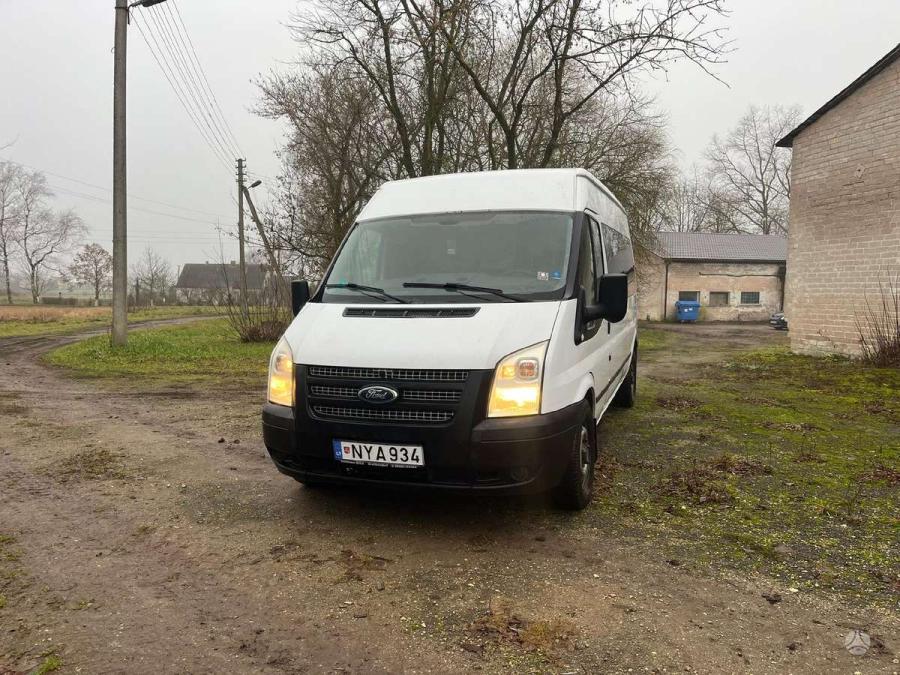 White Ford Transit 2011 in Panevezys, with an engine capacity of 2.20 L and mileage of 125 thousand km for 9000 €, photo 8 on AUTOMOTO.COM.LV