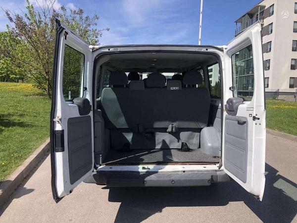 White Ford Transit 2011 in Kaunas, with an engine capacity of 2.20 L and mileage of 188 thousand km for 5999 €, photo 4 on AUTOMOTO.COM.LV