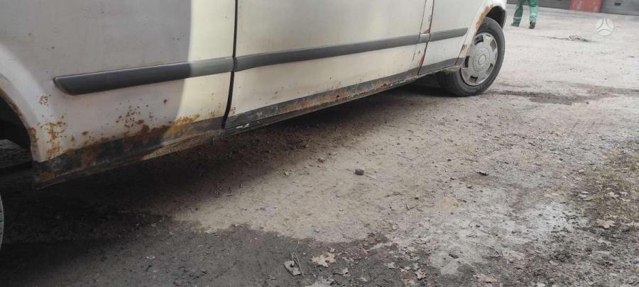 Balts Ford Transit 2011 Anykščiai, ar dzinēja tilpumu 2.20 L un nobraukumu 420 tūkst. km par 1500 €, foto 4 vietnē AUTOMOTO.COM.LV