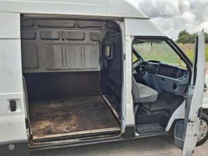 White Ford Transit 2011 in Vilnius, with an engine capacity of 2.20 L and mileage of 527 thousand km for 2950 €, photo 8 on AUTOMOTO.COM.LV