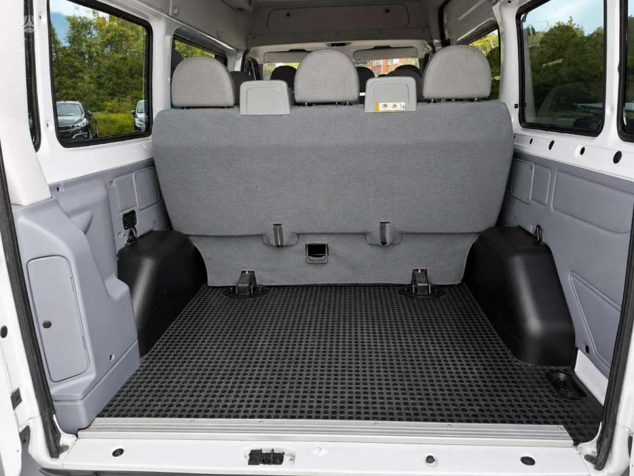 White Ford Transit 2011 in Alytus, with an engine capacity of 2.20 L and mileage of 209 thousand km for 6700 €, photo 12 on AUTOMOTO.COM.LV