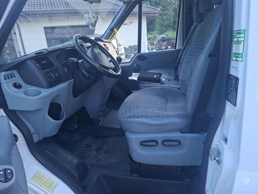 Balts Ford Transit 2011 Šilutė, ar dzinēja tilpumu 2.20 L un nobraukumu 297 tūkst. km par 6700 €, foto 6 vietnē AUTOMOTO.COM.LV