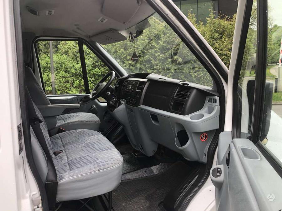 Balts Ford Transit 2011 Kauņa, ar dzinēja tilpumu 2.20 L un nobraukumu 189 tūkst. km par 5650 €, foto 13 vietnē AUTOMOTO.COM.LV