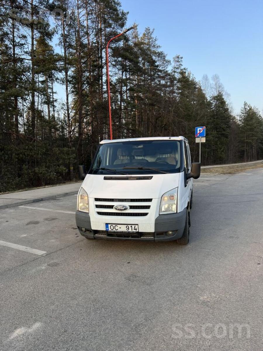 Balts Ford Transit 2011 Rīga, ar dzinēja tilpumu 2.20 L un nobraukumu 290 tūkst. km par 3750 €, foto 1 vietnē AUTOMOTO.COM.LV