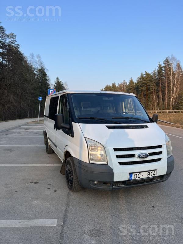 Ford Transit 2011 Rīga vietnē Balts Ford Transit 2011 Rīga, ar dzinēja tilpumu 2.20 L un nobraukumu 290 tūkst. km par 3750 €, foto 3 vietnē AUTOMOTO.COM.LV