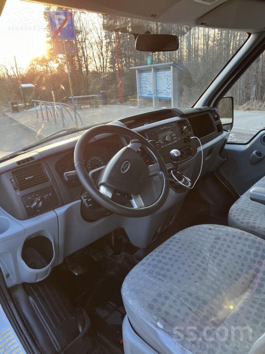 Balts Ford Transit 2011 Rīga, ar dzinēja tilpumu 2.20 L un nobraukumu 290 tūkst. km par 3750 €, foto 10 vietnē AUTOMOTO.COM.LV