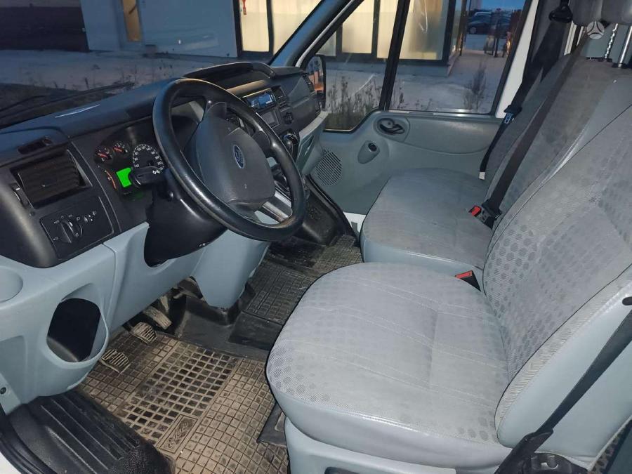 Balts Ford Transit 2012 Kauņa, ar dzinēja tilpumu 2.20 L un nobraukumu 200 tūkst. km par 5750 €, foto 5 vietnē AUTOMOTO.COM.LV