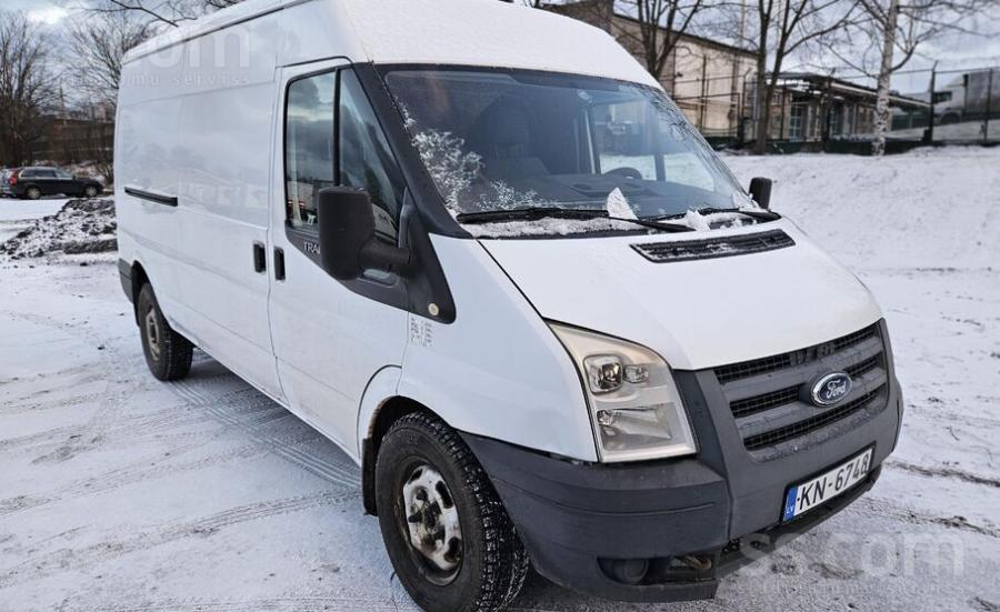 White Ford Transit 2012 in Riga, with an engine capacity of 2.20 L and mileage of 333 thousand km for 4250 €, photo 2 on AUTOMOTO.COM.LV