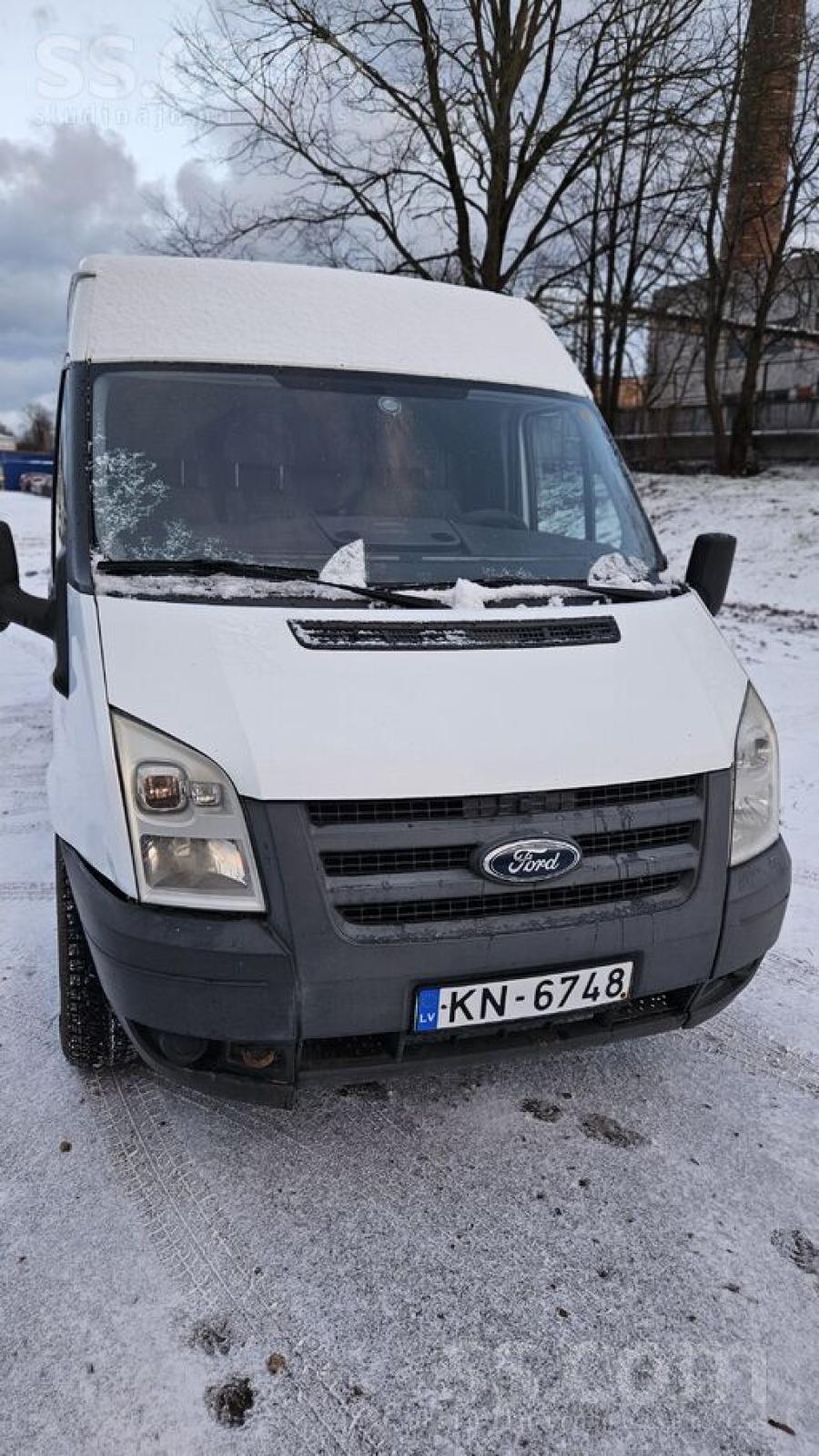 White Ford Transit 2012 in Riga, with an engine capacity of 2.20 L and mileage of 333 thousand km for 4250 €, photo 3 on AUTOMOTO.COM.LV