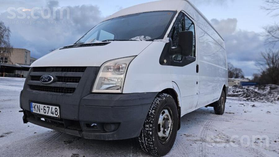 White Ford Transit 2012 in Riga, with an engine capacity of 2.20 L and mileage of 333 thousand km for 4250 €, photo 5 on AUTOMOTO.COM.LV