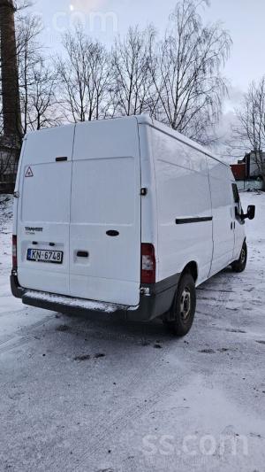 White Ford Transit 2012 in Riga, with an engine capacity of 2.20 L and mileage of 333 thousand km for 4250 €, photo 9 on AUTOMOTO.COM.LV