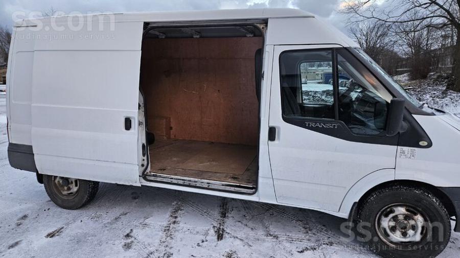 White Ford Transit 2012 in Riga, with an engine capacity of 2.20 L and mileage of 333 thousand km for 4250 €, photo 12 on AUTOMOTO.COM.LV