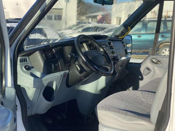 Balts Ford Transit 2012 Kauņa, ar dzinēja tilpumu 2.20 L un nobraukumu 222 tūkst. km par 8200 €, foto 9 vietnē AUTOMOTO.COM.LV