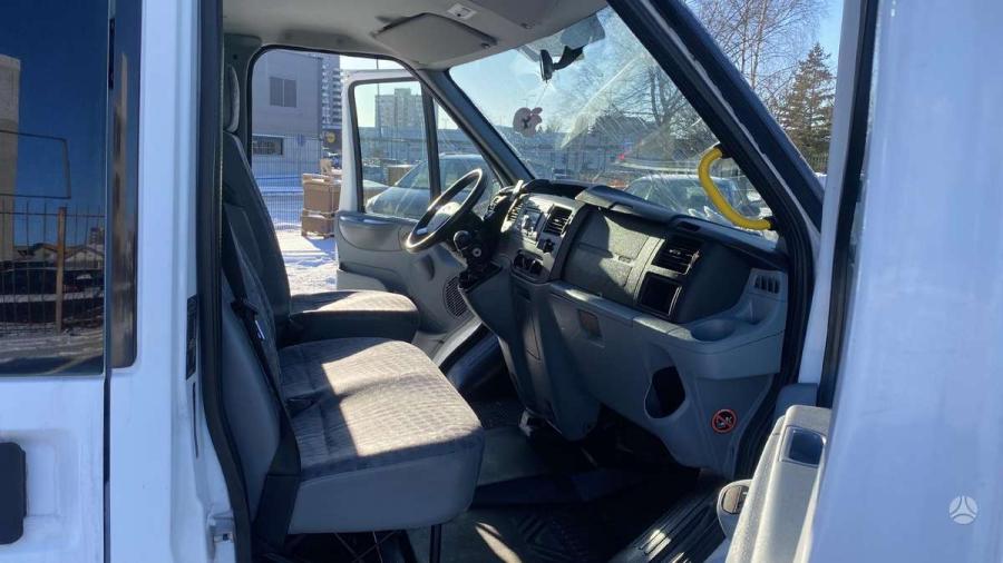 Balts Ford Transit 2012 Kauņa, ar dzinēja tilpumu 2.20 L un nobraukumu 222 tūkst. km par 8200 €, foto 14 vietnē AUTOMOTO.COM.LV