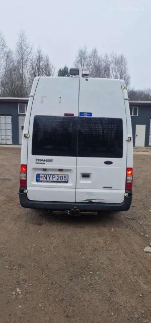 White Ford Transit 2012 in Vilnius, with an engine capacity of 2.20 L and mileage of 399 thousand km for 3400 €, photo 6 on AUTOMOTO.COM.LV