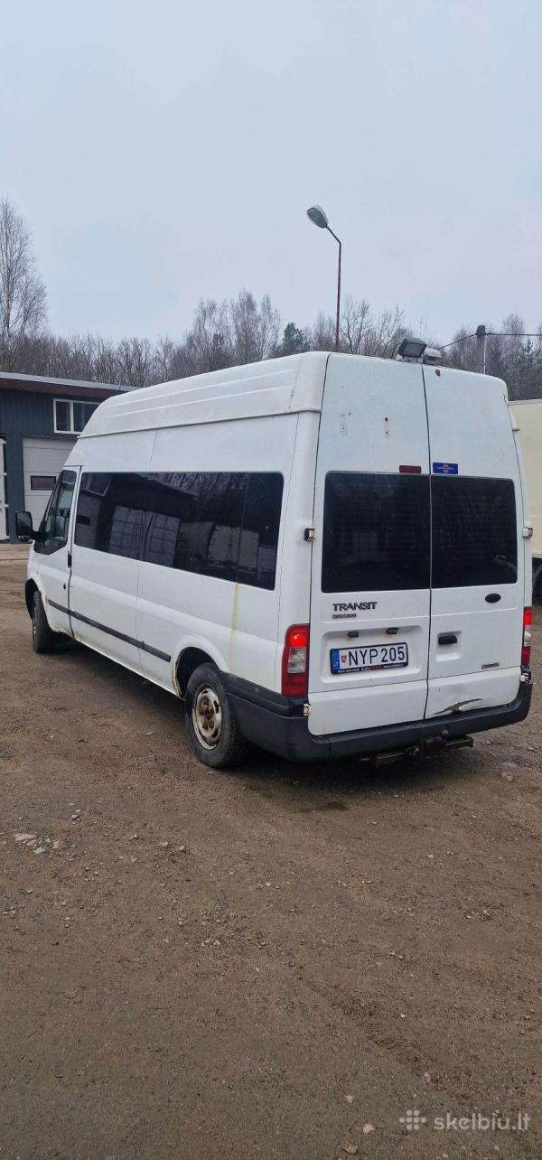 White Ford Transit 2012 in Vilnius, with an engine capacity of 2.20 L and mileage of 399 thousand km for 3400 €, photo 7 on AUTOMOTO.COM.LV