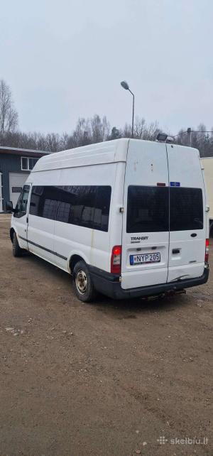 White Ford Transit 2012 in Vilnius, with an engine capacity of 2.20 L and mileage of 399 thousand km for 3400 €, photo 7 on AUTOMOTO.COM.LV