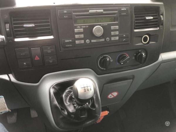 White Ford Transit 2012 in Kaunas, with an engine capacity of 2.20 L and mileage of 218 thousand km for 5700 €, photo 4 on AUTOMOTO.COM.LV