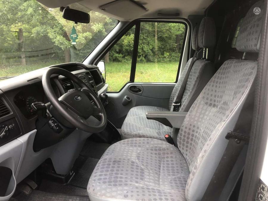 White Ford Transit 2012 in Kaunas, with an engine capacity of 2.20 L and mileage of 207 thousand km for 3400 €, photo 14 on AUTOMOTO.COM.LV