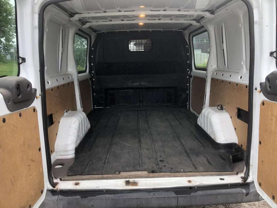 White Ford Transit 2012 in Kaunas, with an engine capacity of 2.20 L and mileage of 207 thousand km for 3400 €, photo 15 on AUTOMOTO.COM.LV