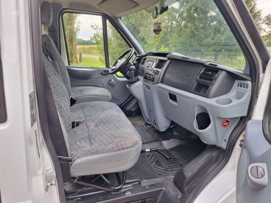 Balts Ford Transit 2012 Tauragė, ar dzinēja tilpumu 2.20 L un nobraukumu 200 tūkst. km par 5200 €, foto 8 vietnē AUTOMOTO.COM.LV