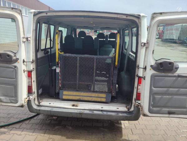 Balts Ford Transit 2012 Viļņa, ar dzinēja tilpumu 2.20 L un nobraukumu 464 tūkst. km par 3300 €, foto 3 vietnē AUTOMOTO.COM.LV