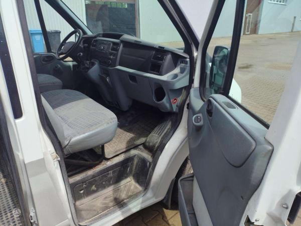 Balts Ford Transit 2012 Viļņa, ar dzinēja tilpumu 2.20 L un nobraukumu 464 tūkst. km par 3300 €, foto 10 vietnē AUTOMOTO.COM.LV