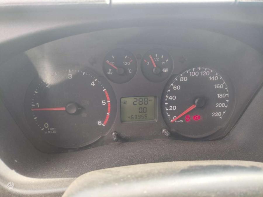 White Ford Transit 2012 in Vilnius, with an engine capacity of 2.20 L and mileage of 464 thousand km for 3300 €, photo 13 on AUTOMOTO.COM.LV