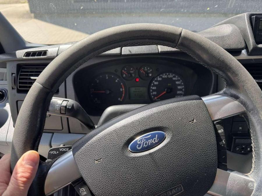 Balts Ford Transit 2012 Kauņa, ar dzinēja tilpumu 2.20 L un nobraukumu 261 tūkst. km par 4200 €, foto 12 vietnē AUTOMOTO.COM.LV